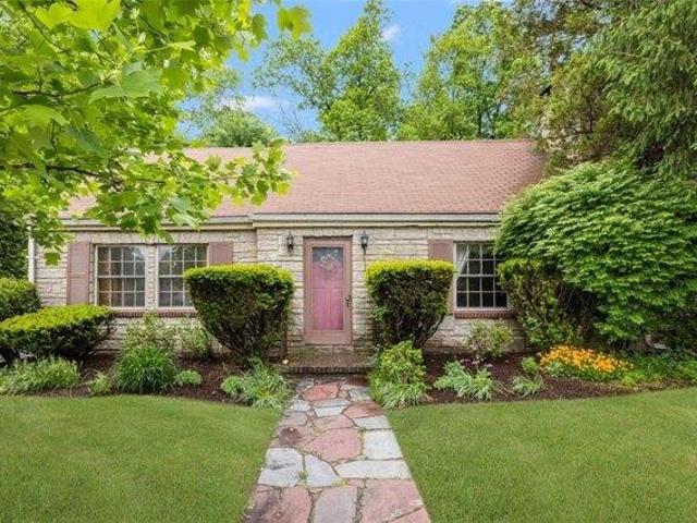 house with 4 bedroom, Cumberland RI DS103624182