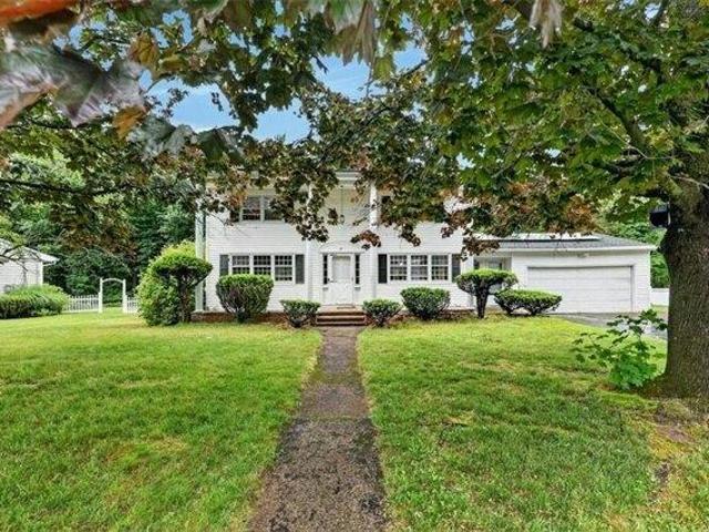 house with 4 bedroom, Cumberland RI DS103666233