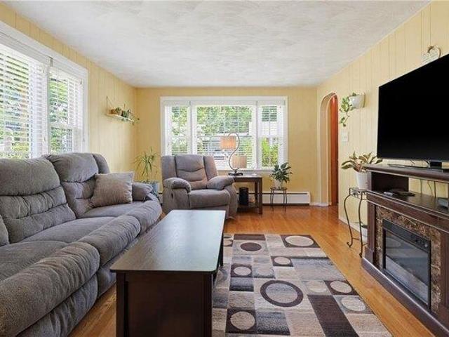 house with 4 bedroom, Cumberland RI DS103930072
