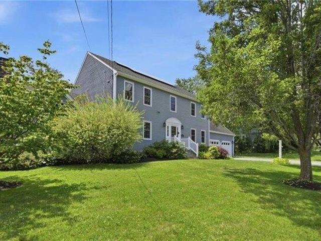 house with 4 bedroom, Cumberland RI ES104445880