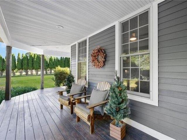 house with 4 bedroom, Cumberland RI ES105093293