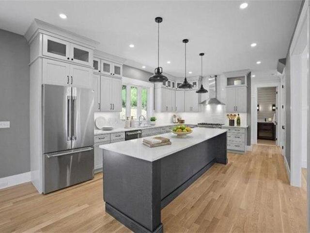 house with 4 bedroom, Cumberland RI ES105123796