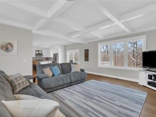 house with 4 bedroom, Cumberland RI ES102861044