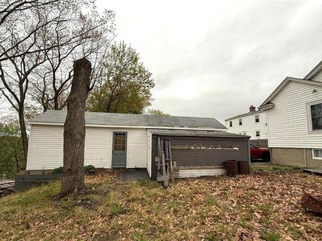house with 4 bedroom, Cumberland RI ES103494296