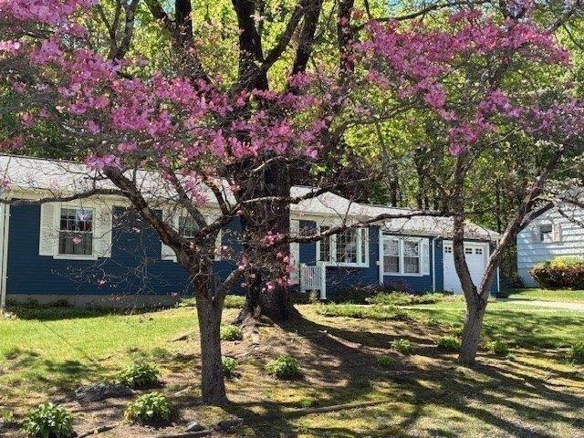 house with 4 bedroom, Cumberland RI ES103663766