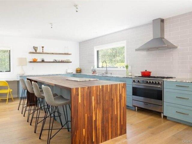 house with 4 bedroom, Cutchogue NY ES103620790