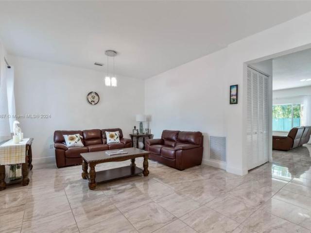 house with 4 bedroom, Cutler Bay Fl FL DS102587771