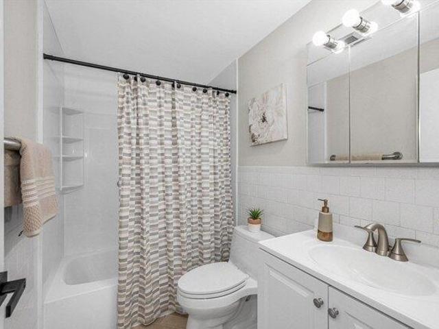 house with 4 bedroom, Danvers MA ES104905426