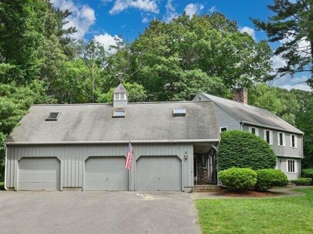 house with 4 bedroom, Danvers MA ES105114351