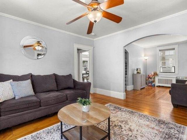 house with 4 bedroom, Danvers MA ES105174004