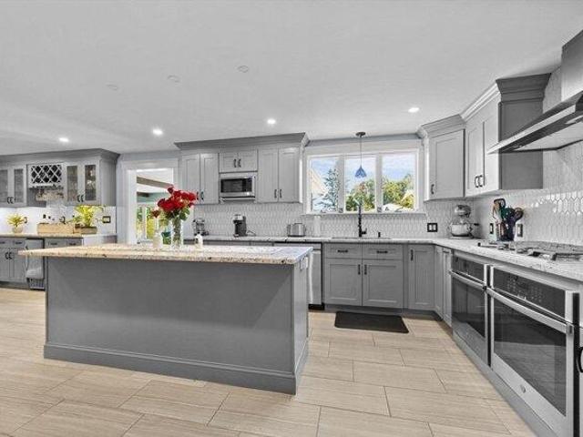 house with 4 bedroom, Danvers MA ES103073132