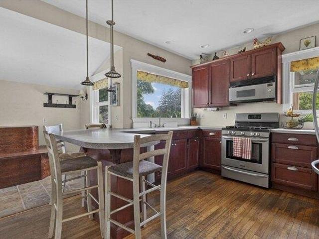 house with 4 bedroom, Danvers MA ES103887781