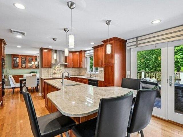 house with 4 bedroom, Danvers MA ES103967687