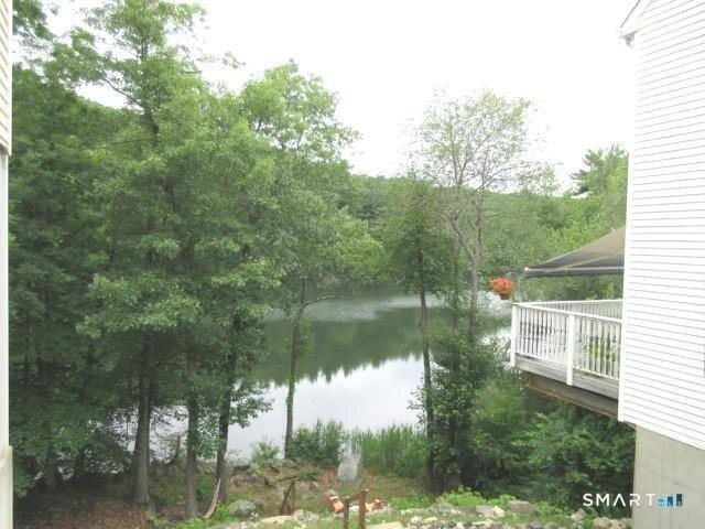 house with 4 bedroom, Danbury CT DLS101800716