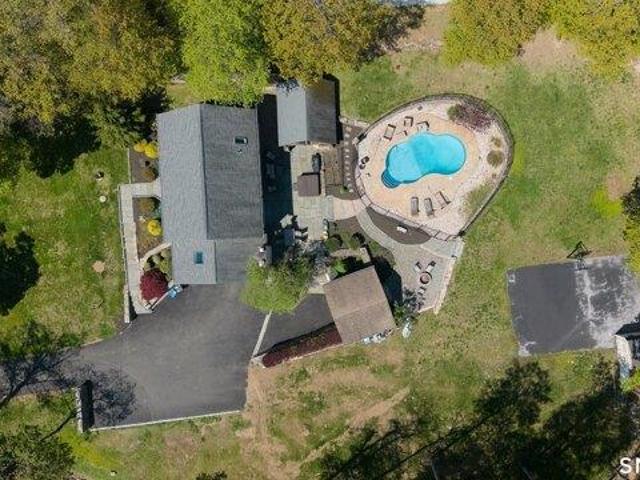 house with 4 bedroom, Danbury CT DLS102215456