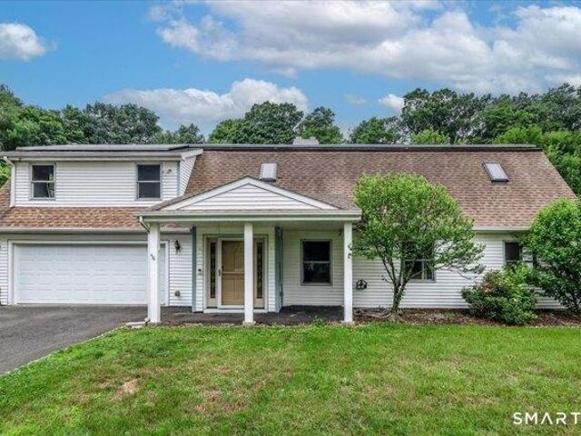 house with 4 bedroom, Danbury CT DS104115150