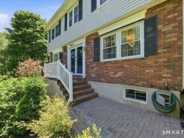 house with 4 bedroom, Danbury CT DS104152368