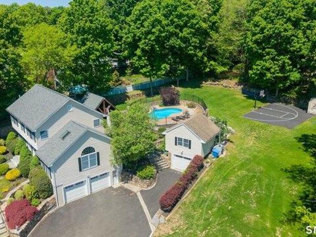 house with 4 bedroom, Danbury CT DS102563194