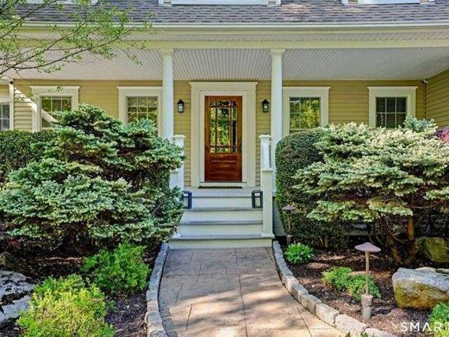 house with 4 bedroom, Danbury CT ES104758387