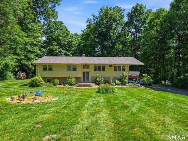 house with 4 bedroom, Danbury CT ES104762120