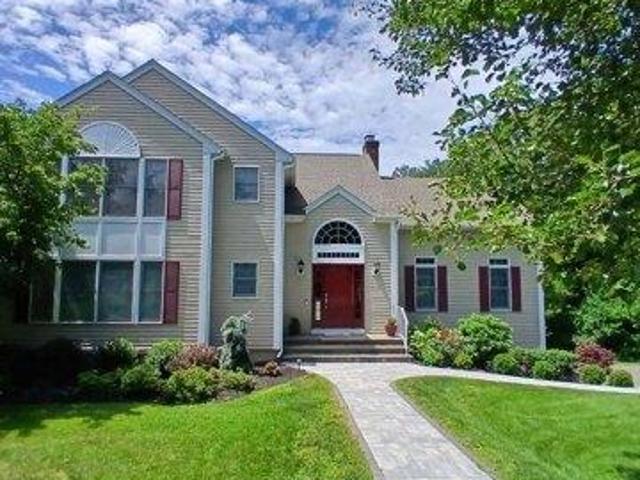 house with 4 bedroom, Danbury CT ES104792499
