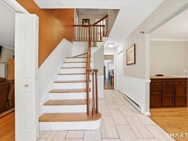 house with 4 bedroom, Danbury CT ES104807961