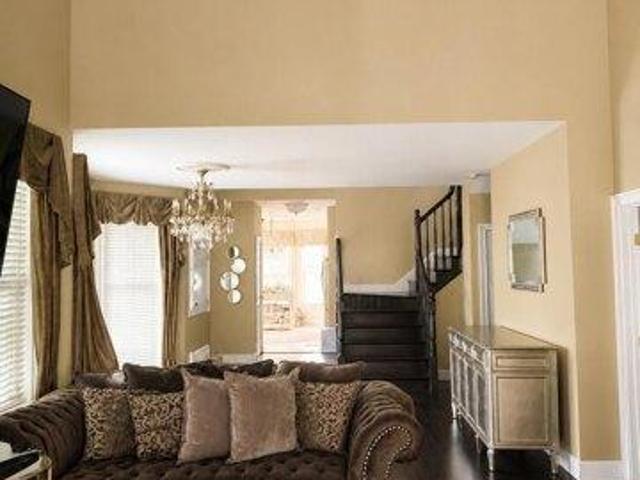 house with 4 bedroom, Danbury CT ES104907848