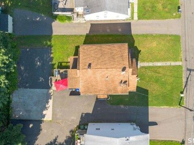 house with 4 bedroom, Danbury CT ES104908380