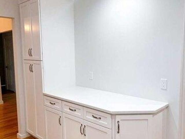 house with 4 bedroom, Danbury CT ES105125255