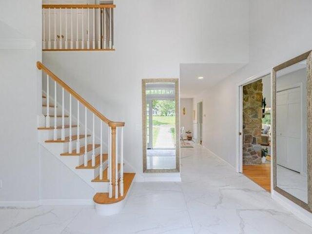 house with 4 bedroom, Danbury CT ES103436710