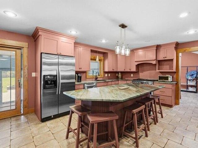 house with 4 bedroom, Dartmouth MA DS104189245