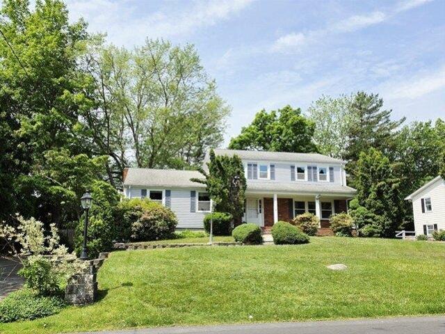 house with 4 bedroom, Dartmouth MA DS104352650