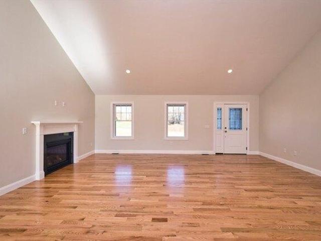 house with 4 bedroom, Dartmouth MA ES103017591