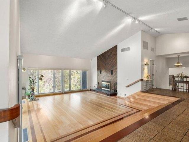 house with 4 bedroom, Dartmouth MA ES105094153