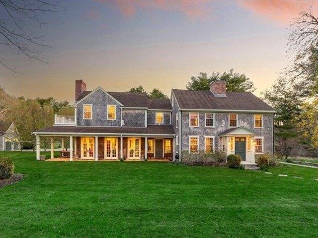 house with 4 bedroom, Dartmouth MA ES105290825