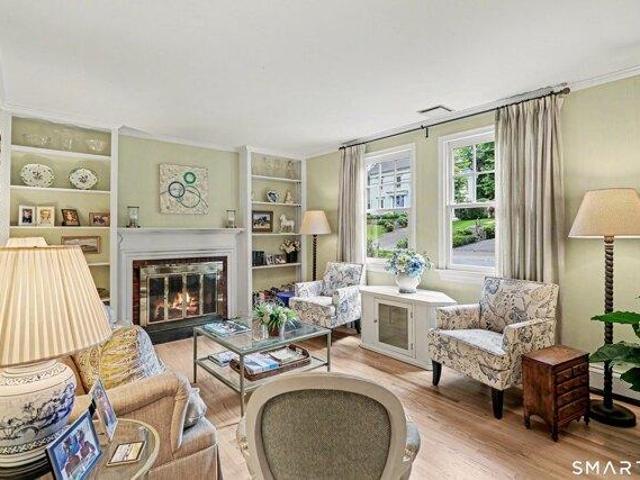 house with 4 bedroom, Darien CT DS104192324