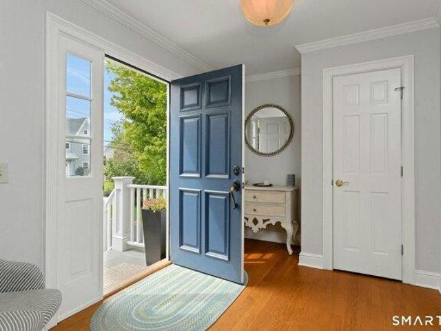 house with 4 bedroom, Darien CT ES104569595