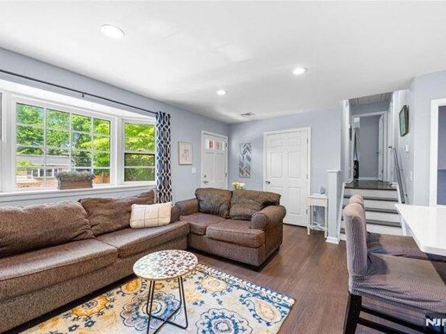 house with 4 bedroom, Denville NJ DLS102825389