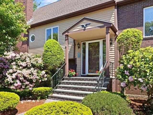 house with 4 bedroom, Dedham MA DS102828254