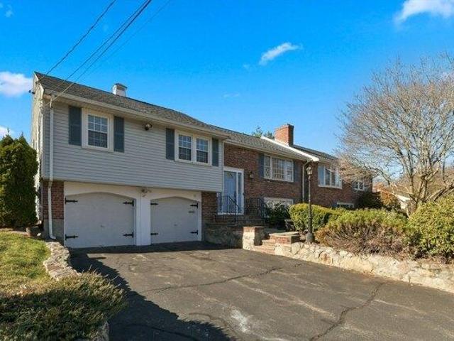 house with 4 bedroom, Dedham MA DS102155413