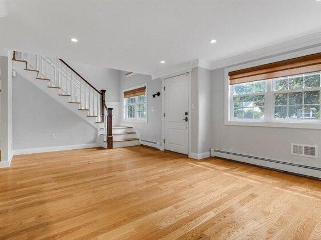 house with 4 bedroom, Dedham MA DS104261798