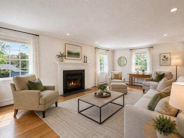 house with 4 bedroom, Dedham MA DS104331075