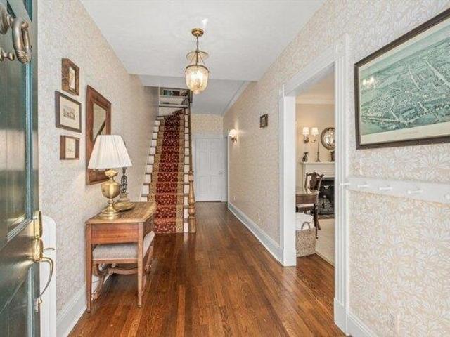 house with 4 bedroom, Dedham MA ES102961090