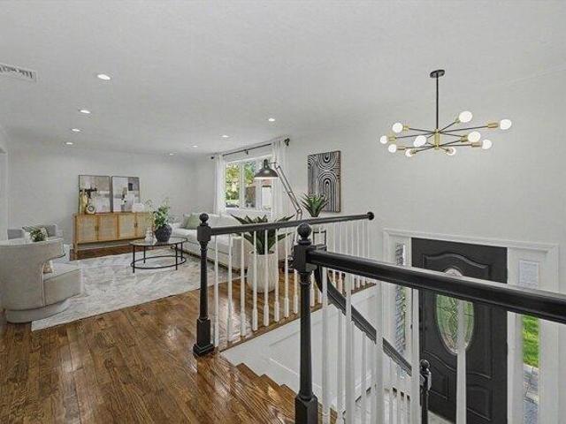 house with 4 bedroom, Dedham MA ES103442935