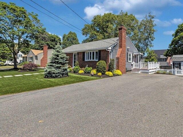 house with 4 bedroom, Dedham MA ES104329001