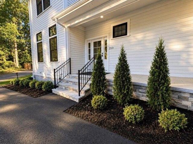 house with 4 bedroom, Dedham MA ES104374371
