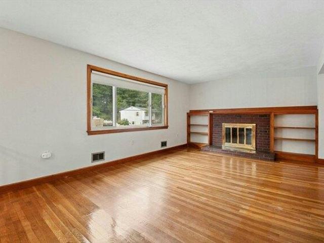 house with 4 bedroom, Dedham MA ES105059811