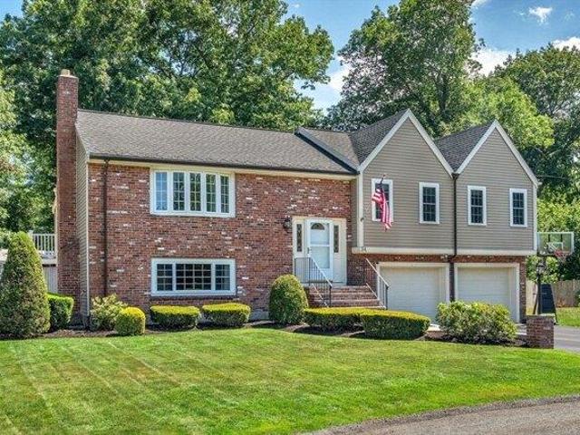 house with 4 bedroom, Dedham MA ES105126391
