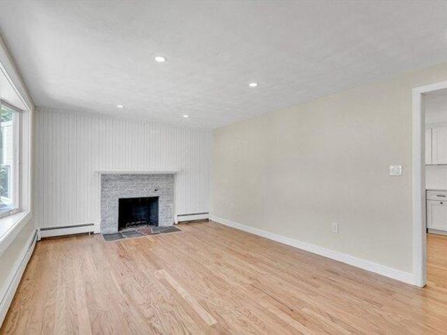 house with 4 bedroom, Dedham MA ES105340952