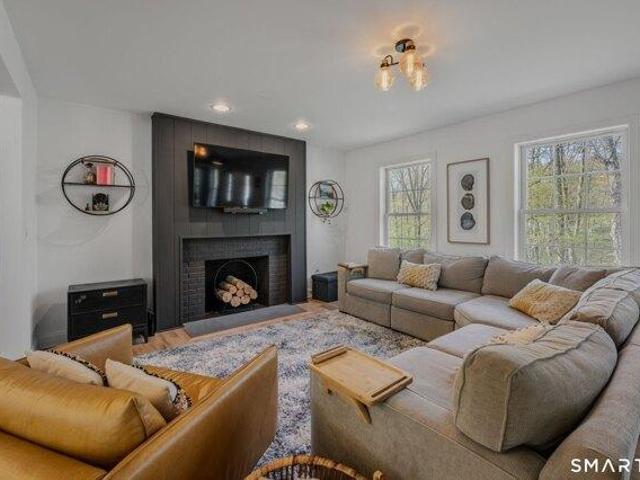 house with 4 bedroom, Deep River CT ES103126526